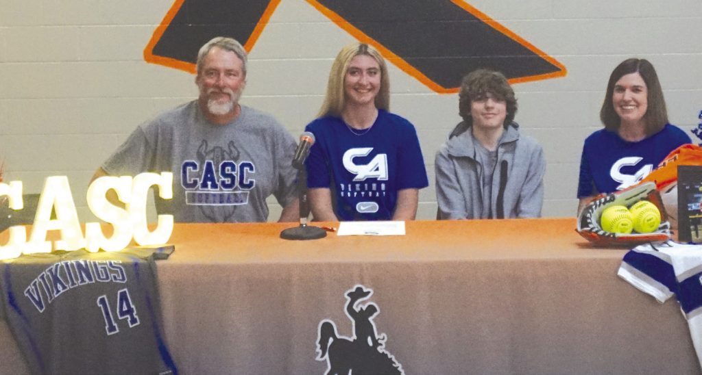 Mulanax signs letter of intent with CASC - Sequoyah County Times
