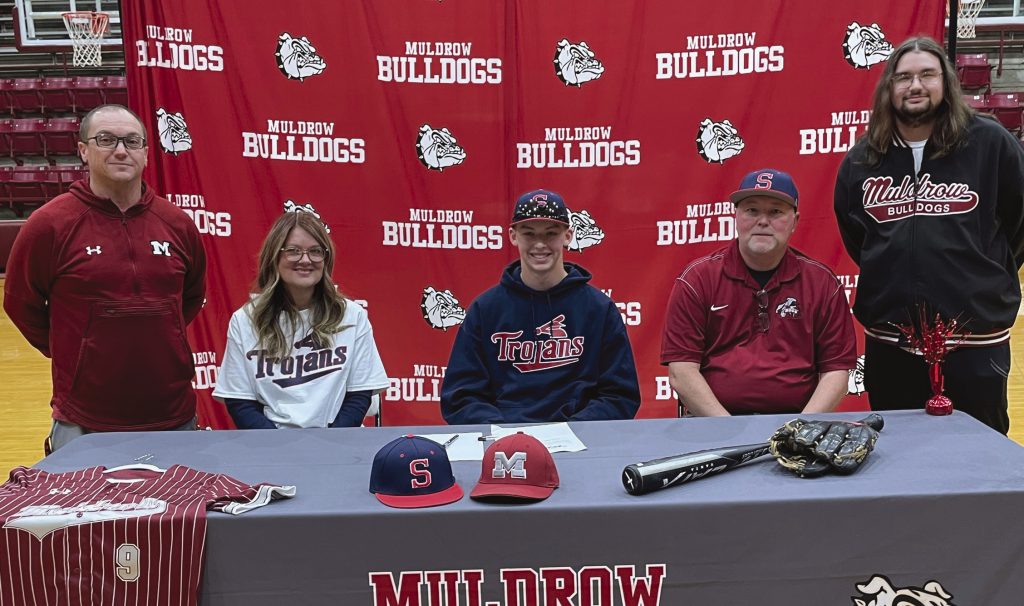 Bulldogs' Sutton signs letter of intent with Seminole State College - Sequoyah County Times
