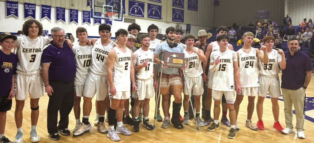 Central boys are regional champions, but season ends for Lady Tigers - Sequoyah County Times