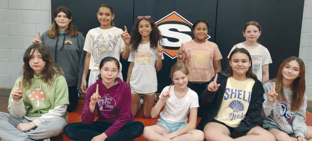 Sallisaw wins track meet - Sequoyah County Times