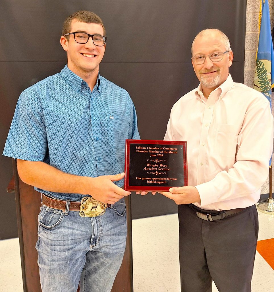 Wright Way Auctions named chamber’s June Member of the Month - Sequoyah County Times