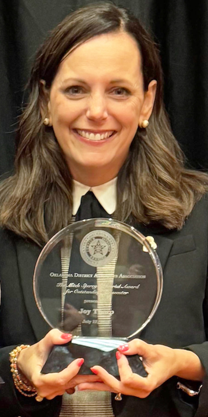 Joy Thorp recognized as outstanding prosecutor - Sequoyah County Times