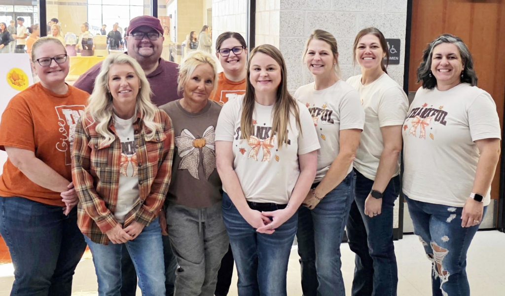 More than 700 meals served at community Thanksgiving - Sequoyah County Times